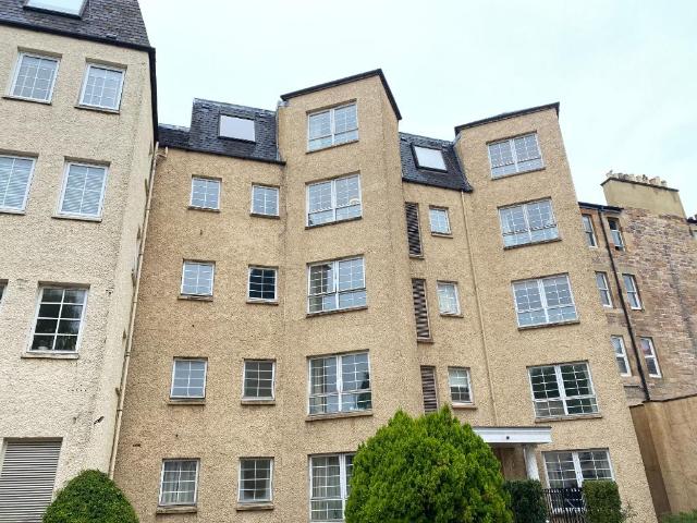 Caledonian Crescent, Dalry. 1 bed flat to rent £1,150 pcm £265 pw