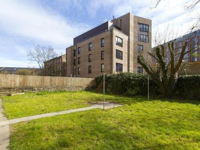 Caledonian Crescent, Dalry, 1 Bedroom Flat