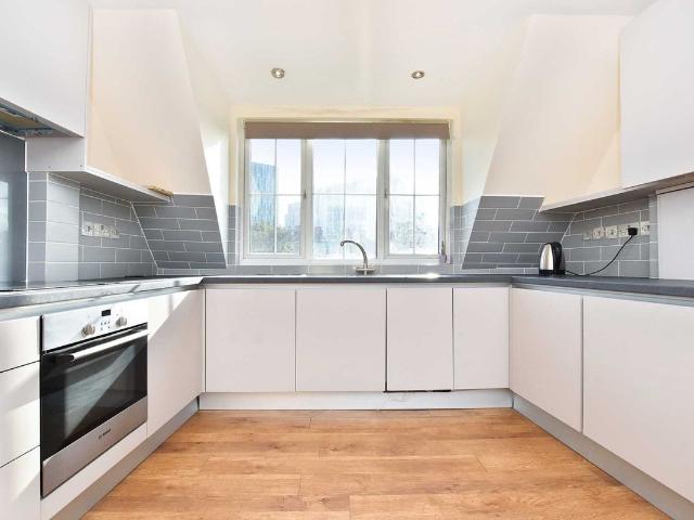 Caledonian Road, Kings Cross, London N1, 2 bed flat to rent, £3,228 pcm | PrimeLocation