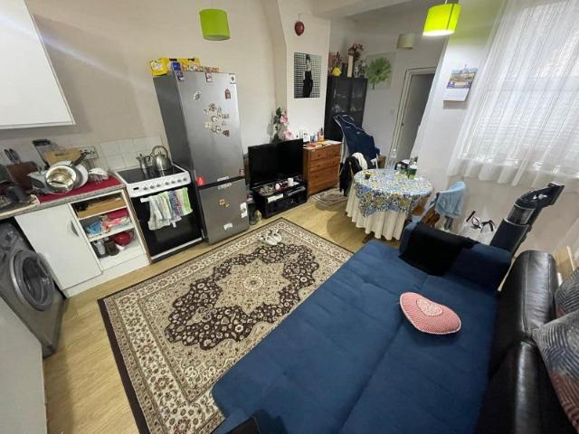 Caledonian Road, Kings Cross N1, 1 bed flat to rent, £1,675 pcm | PrimeLocation