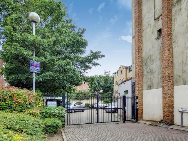 Caledonian Road, Islington, N7 2 bed flat to rent £2,600 pcm £600 pw