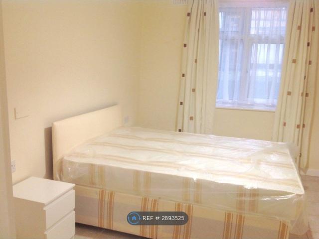 Caledonian Road, London N1, 1 bed flat to rent, £1,800 pcm | PrimeLocation