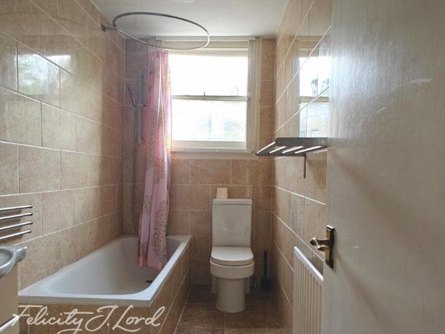 Caledonian Road, London 1 bed apartment to rent £1,750 pcm £404 pw