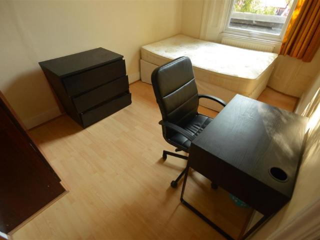 Caledonian Road, N1 2 bed apartment to rent £1,850 pcm £427 pw