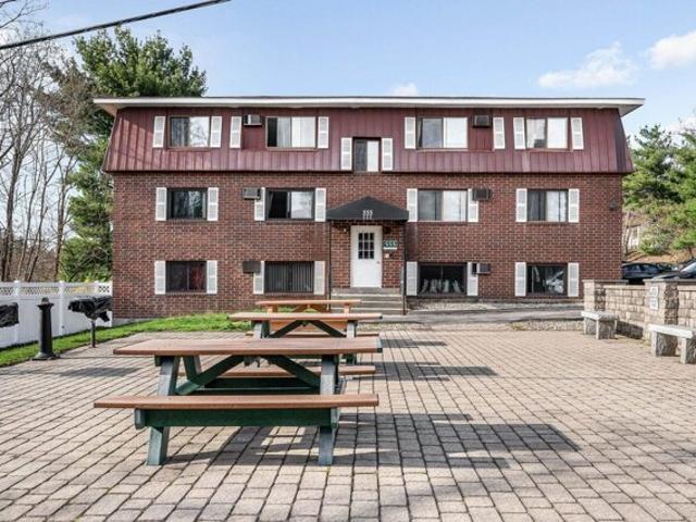 Calef Rd Apt,manchester, Condo For Sale