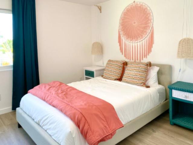CaliBoho Large Furnished Private Bedroom+Bath wLo
