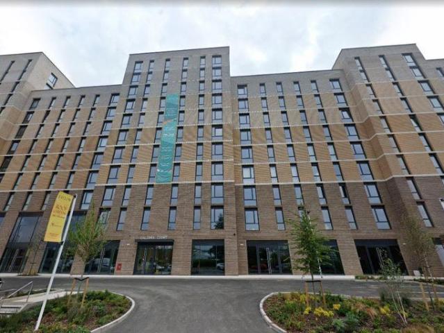 Calibra Court, Luton LU2, 2 bed flat to rent, £1,500 pcm | PrimeLocation