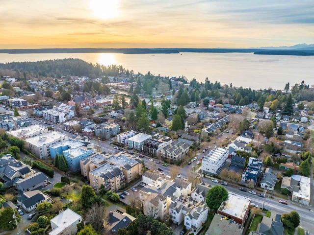 California Court 2 Bedroom Apartment for Rent at 6900 California Ave Sw, Seattle, WA 98136 Gatewood