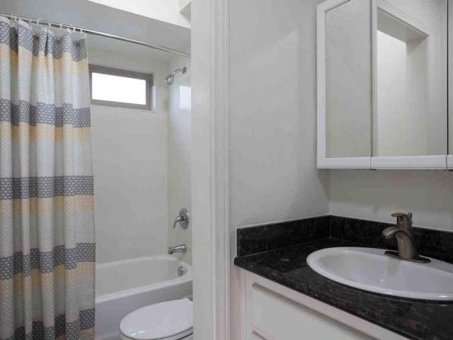 California Palms Apartments Studio Apartment for Rent at 901 S Harbor Blvd, Santa Ana, CA 92704 Santa Anita Park
