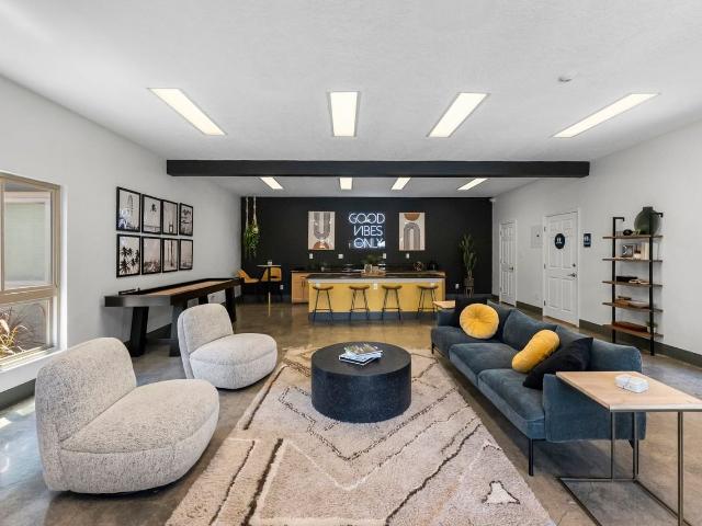 California Palms Apartments Studio Apartment for Rent at 901 S Harbor Blvd, Santa Ana, CA 92704 Santa Anita Park
