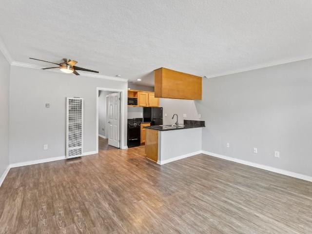 California Palms Apartments Studio Apartment for Rent at 901 S Harbor Blvd, Santa Ana, CA 92704 Santa Anita Park