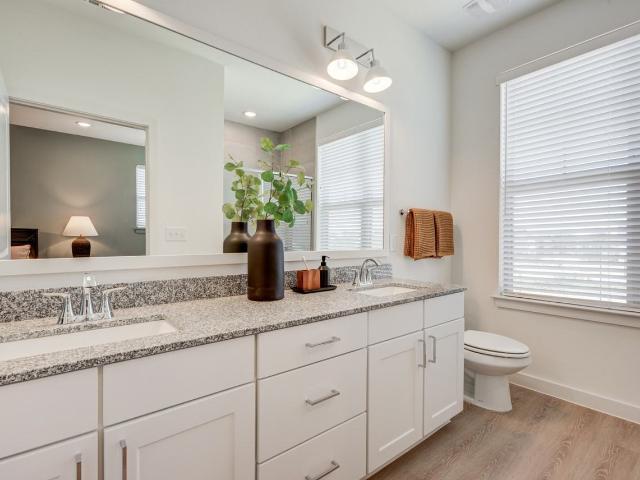 Caliza at the Loop 3 Bedroom Apartment for Rent at 4510 N Loop 1604 E, San Antonio, TX 78247