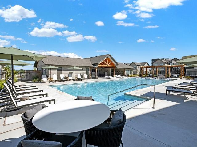 Caliza at the Loop 3 Bedroom Apartment for Rent at 4510 N Loop 1604 E, San Antonio, TX 78247