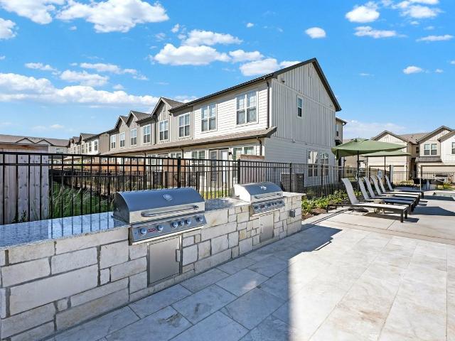 Caliza at the Loop 3 Bedroom Apartment for Rent at 4510 N Loop 1604 E, San Antonio, TX 78247