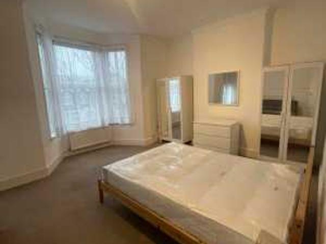 CALL NOW TO VIEW THE BEST 2 BEDROOM FLAT FOR RENT! LEYTONSTONE HIGHROAD E11 4JT