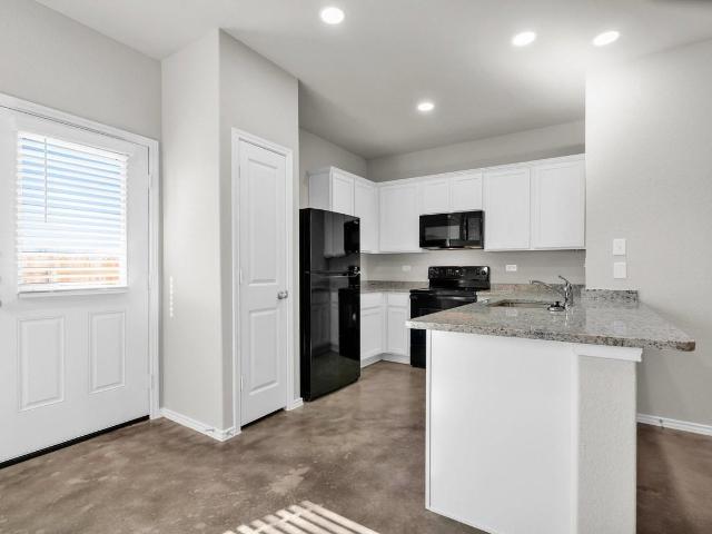 CALL FOR MORE DETAILS! 3 Bedroom Apartment for Rent at 9922 Hazy Bnd, San Antonio, TX 78233