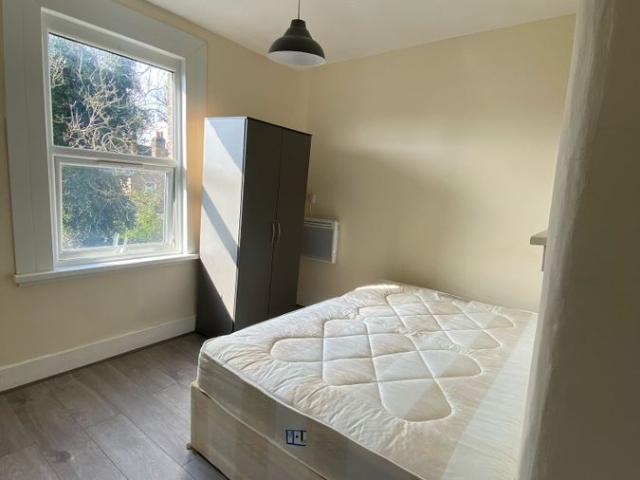 Callcott Road, London NW6, Room to rent, £725 pcm | PrimeLocation