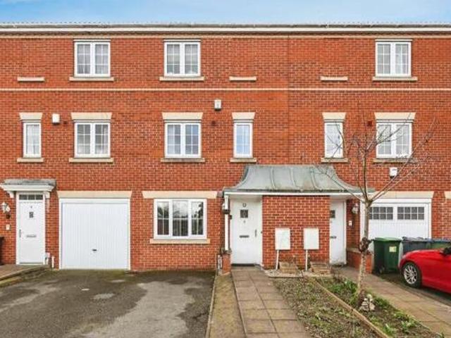 Callaghan Drive, Tividale, 4 Bedroom Town