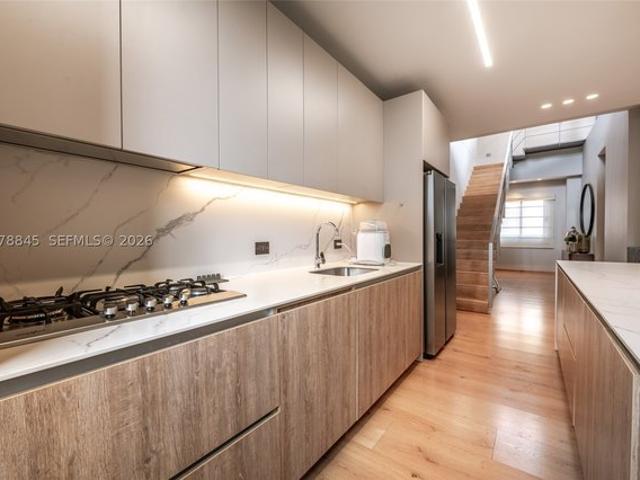 Calle 13 # 36a 121 Unit 0, Medellin, FL