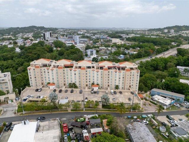 Calle Un #,guaynabo, Condo For Sale