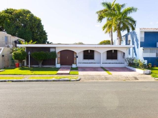 Calle Varracuda Urb Bahia Vistamar, Carolina, Home For Sale