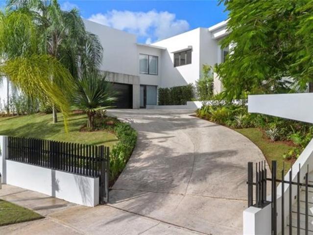 Calle Violeta, San Juan, Home For Sale