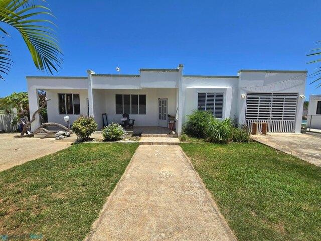 Calle Acuamarina, Isabela, Home For Sale