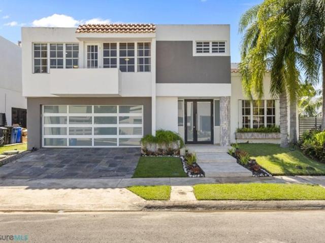 Calle Adonidia, Guaynabo, Home For Sale