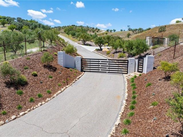 Calle Almendra, Paso Robles, CA 93446