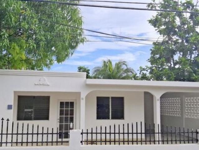 Calle Com Villa Colombo, Vega Baja, Home For Sale