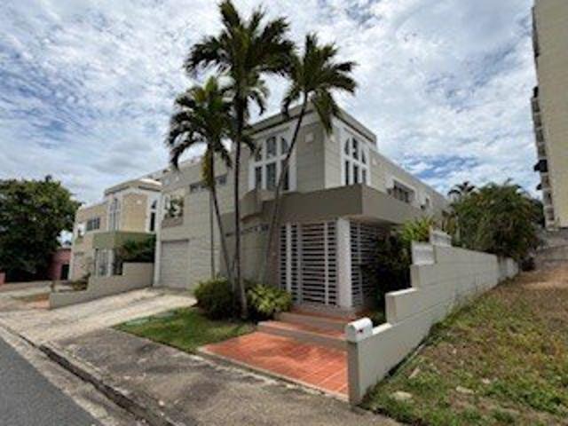 Calle G Urb Ext, Guaynabo, Home For Sale