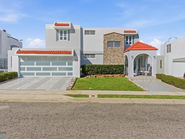 Calle Isla Verde, Vega Baja, Home For Sale