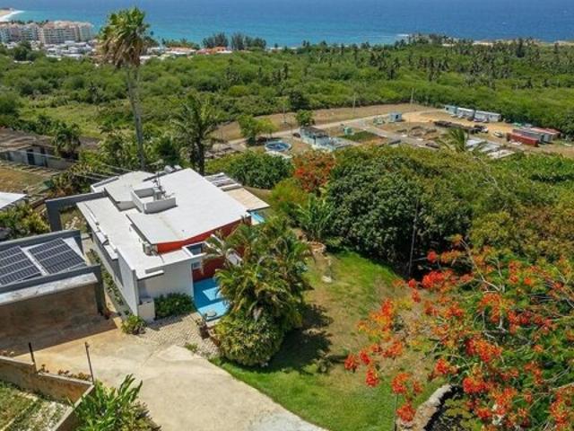 Calle Pascua, Isabela, Home For Sale