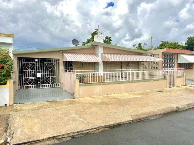 Calle Se, San Juan, Home For Sale