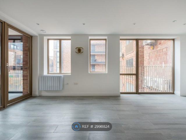 Calleva Court, Hounslow TW4, 2 bed flat to rent, £1,800 pcm | PrimeLocation