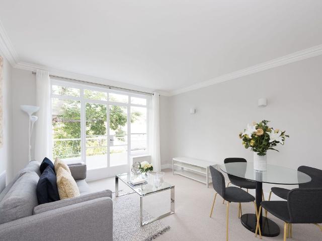 Callow Street, Chelsea, London SW3, 2 bed flat to rent, £3,250 pcm | PrimeLocation