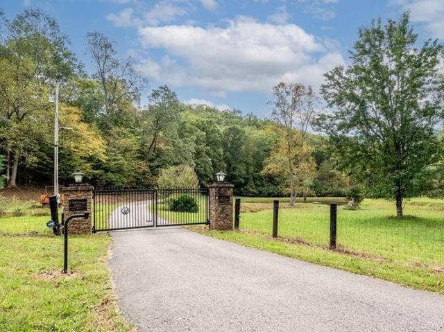Calloway Cove Rd, Hiawassee, GA 30546