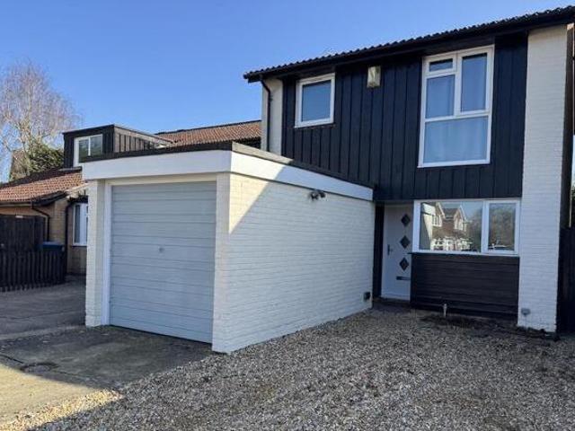 Calluna Drive, Copthorne, 3 Bedroom Detached