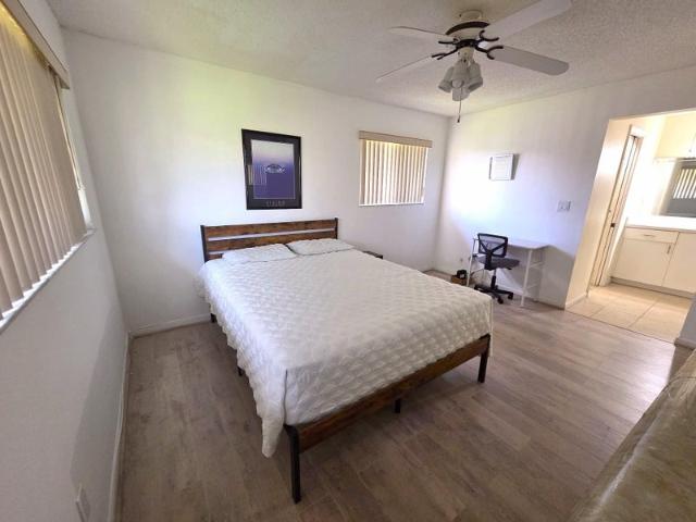 Calm, Clean & Comfy Room in Quiet Tamarac Home
