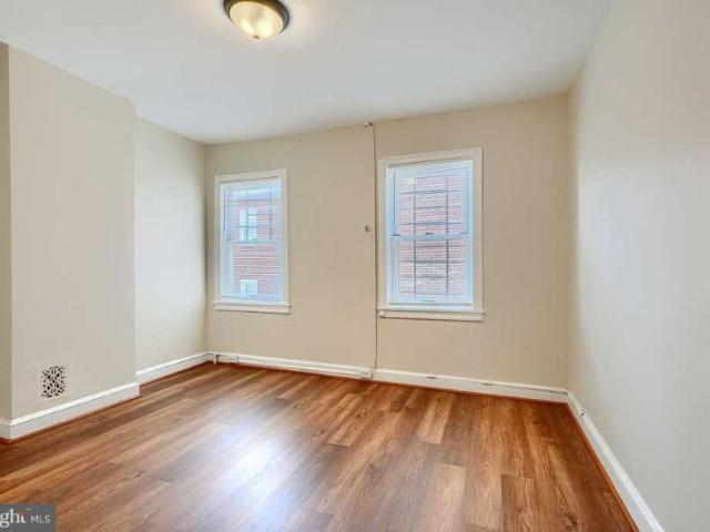 Calm room close to University of Maryland