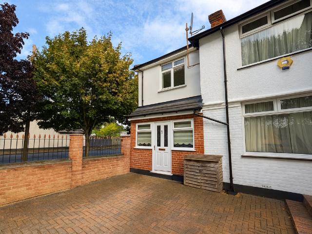 Calmont Road, Bromley BR1, 2 bed end terrace house to rent, £1,650 pcm | PrimeLocation
