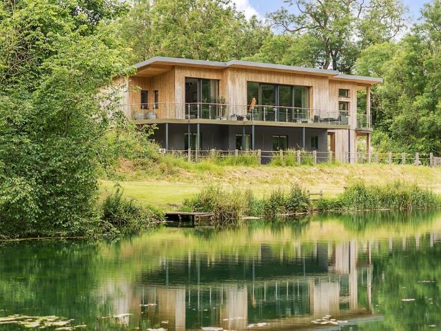 Calstone, Calne, SN11 4 bed detached house to rent £8,000 pcm £1,846 pw