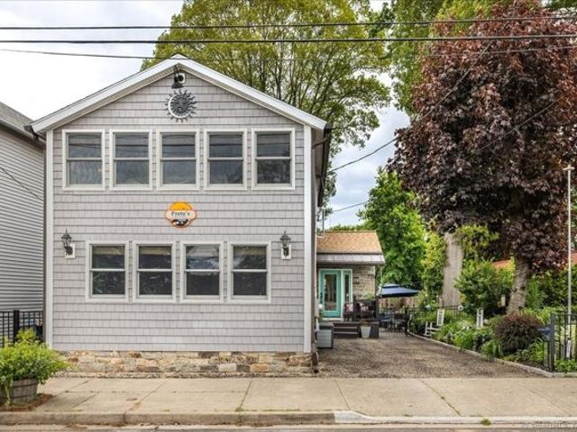Captain Thomas Blvd, West Haven, Home For Sale