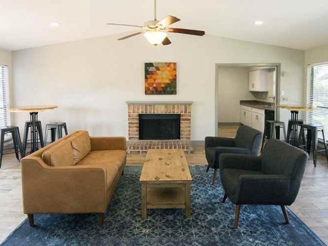 Captain's Landing Apartments 1 Bedroom Apartment for Rent at 3102 69th St, Galveston, TX 77551 Central City