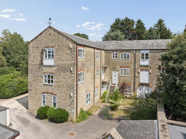 Captains Mill, West End, Witney OX28, 2 bed flat to rent, £1,850 pcm | PrimeLocation