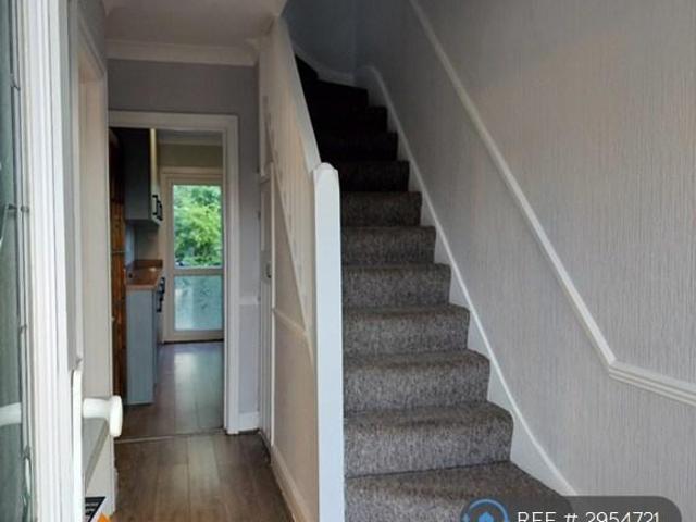 Capthorne Avenue, Harrow, HA2 3 bed terraced house to rent £2,300 pcm £531 pw