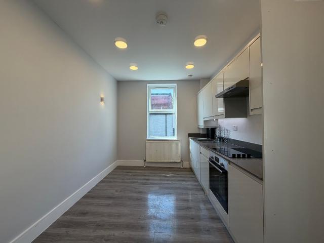 Capworth Street, Leyton E10, 3 bed flat to rent, £2,100 pcm | PrimeLocation