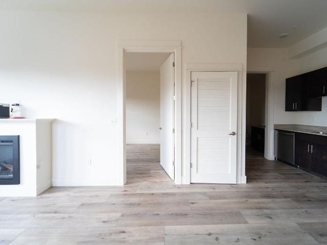 Cap Hill 2 Bedroom Apartment for Rent at 7980 Sw Capitol Hill Rd, Portland, OR 97219 Hillsdale