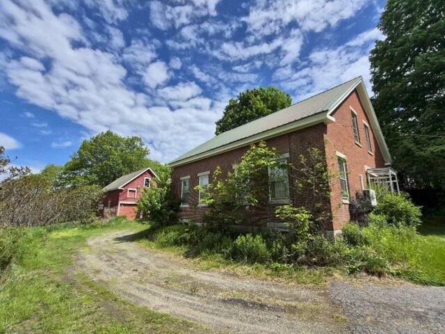 Cape Cod Hill Rd, New Sharon, Home For Sale