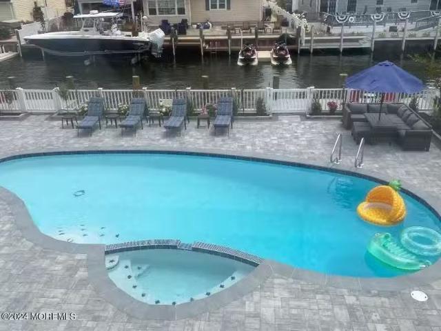 Cape Cod, Single Family Residence Mantoloking, NJ 288 Peria.